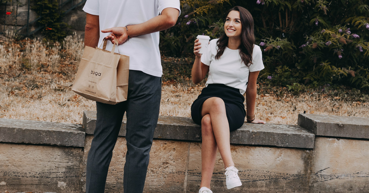 Návod pro chlapa: Jak jí vybrat Bugu a nespálit se hned napoprvé | Buga